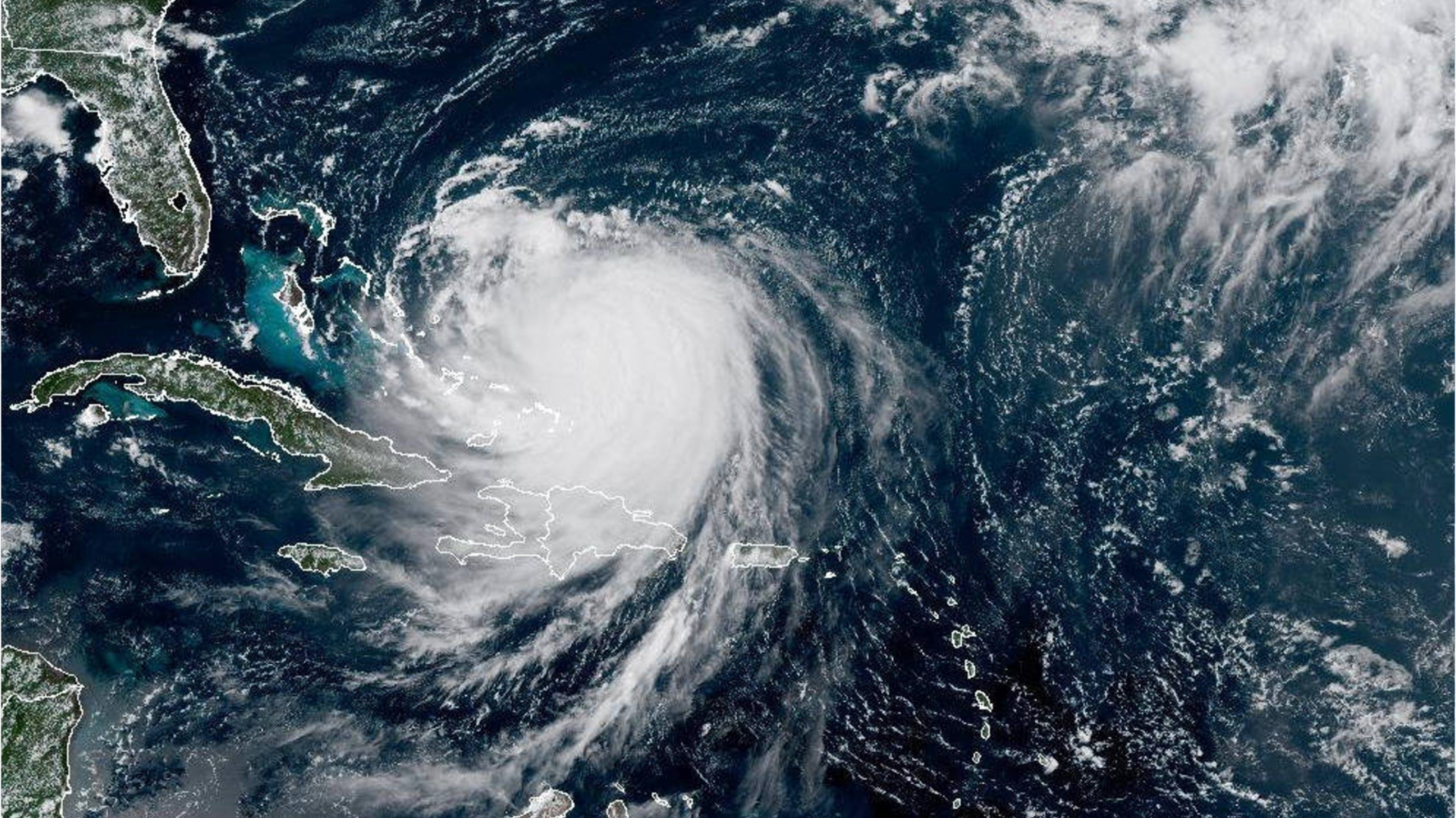 L'ouragan Erin menace la côte est des États-Unis après avoir frappé les ...