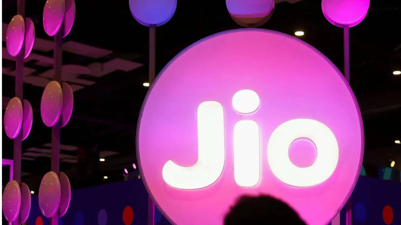 After Base Plan, Jio Discontinues Rs 799 Monthly Plan, Here's All You ...