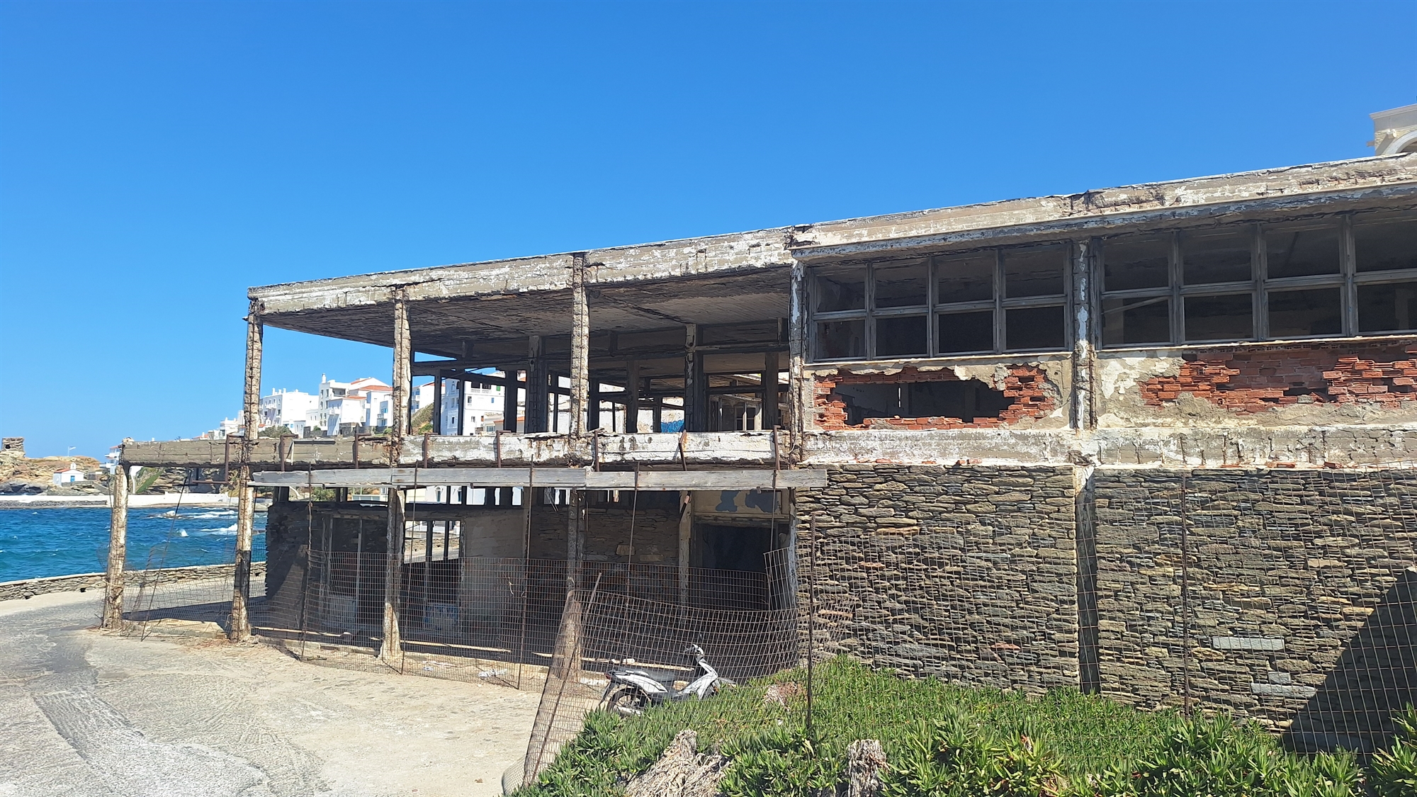 Ανδρος: Το Ξενία ελπίζει ξανά