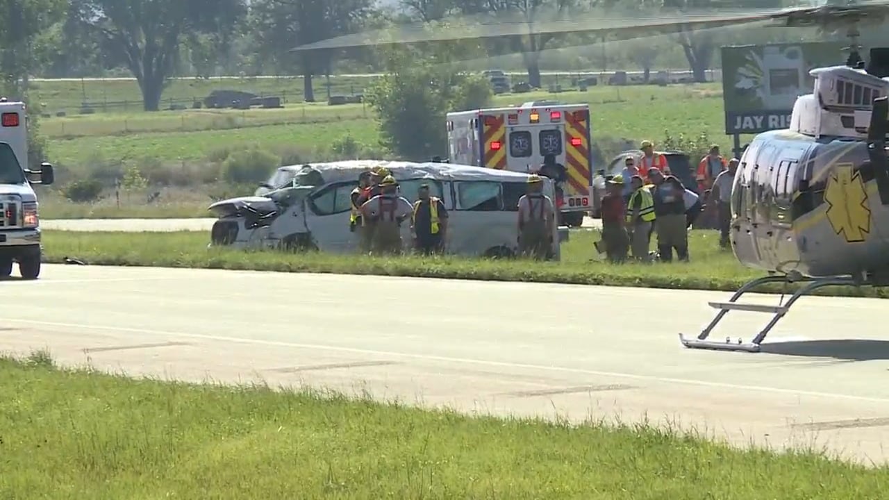 Ohio man killed, several injured in rollover crash on I-70