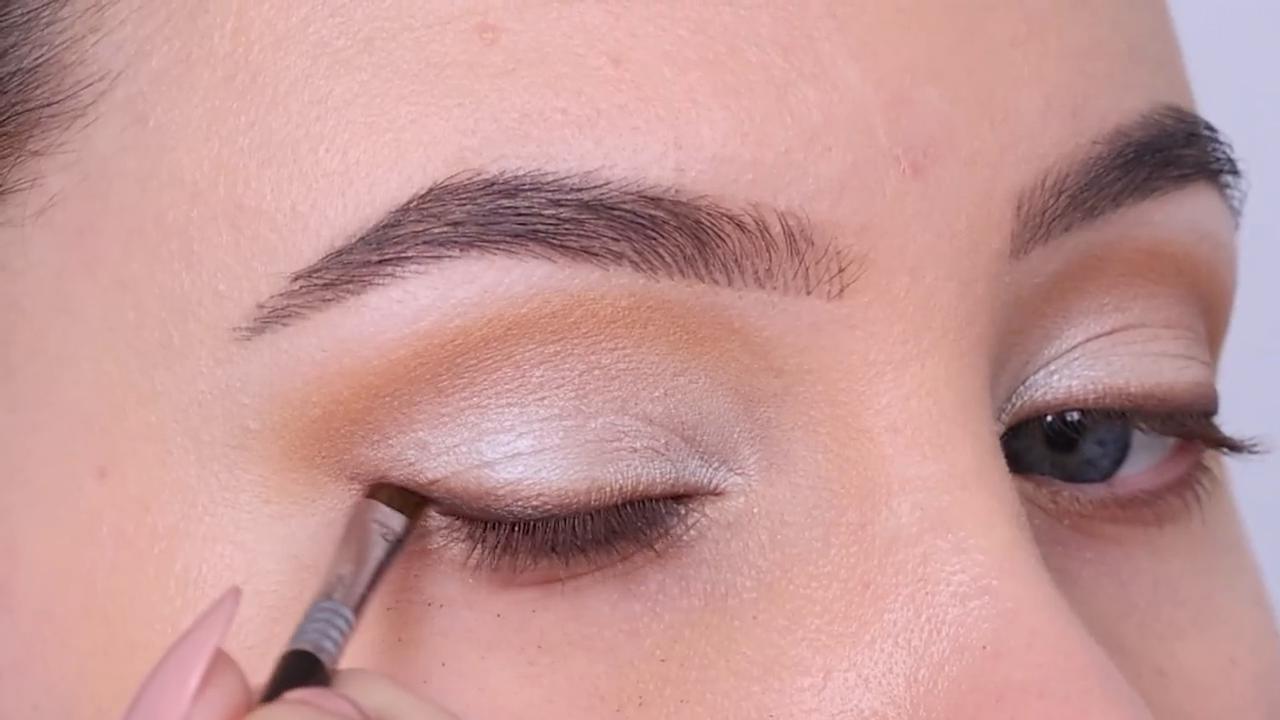 Romantic Eye Makeup Tutorial perfect for Valentine's day or as Bridal Makeup