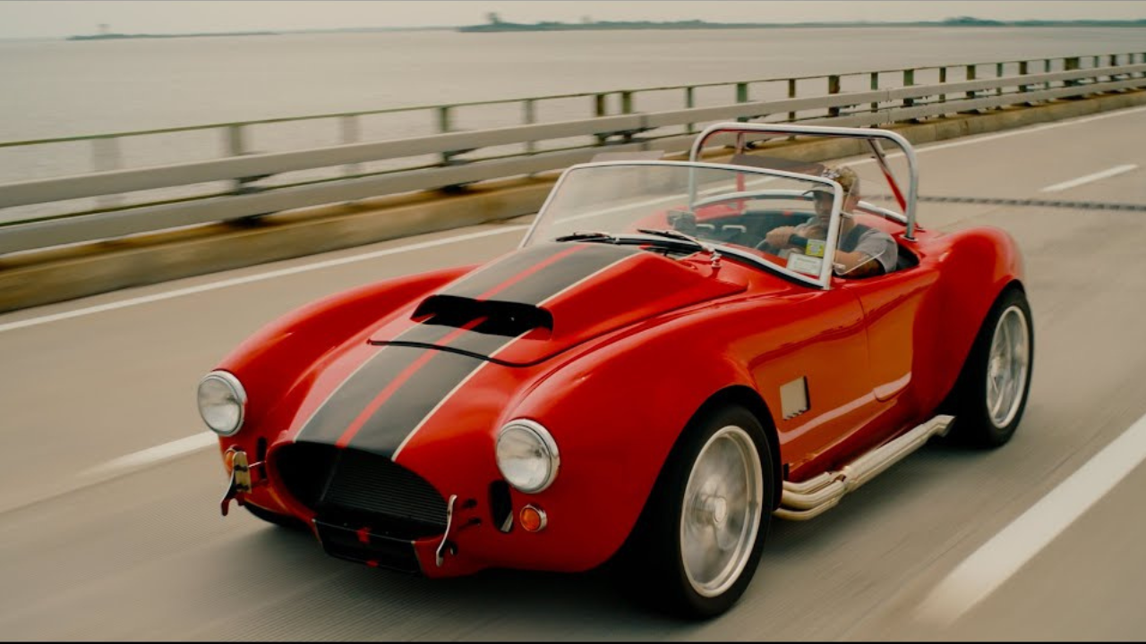 Shelby Cobra in Red - Pure V8 (4K)