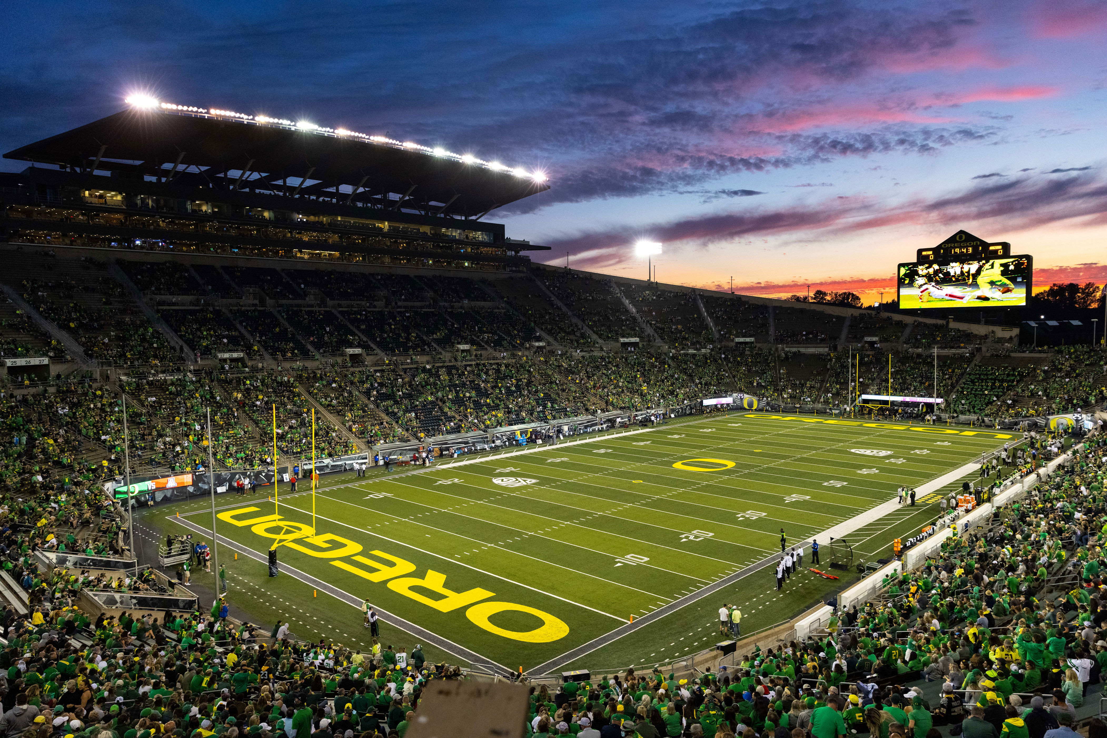Oregon Ducks game time vs. USC Trojans put on six-day hold