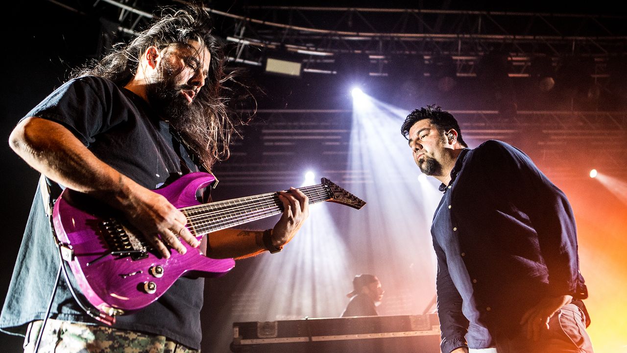 Even Chino Moreno doesn’t know why Stephen Carpenter isn’t touring with ...