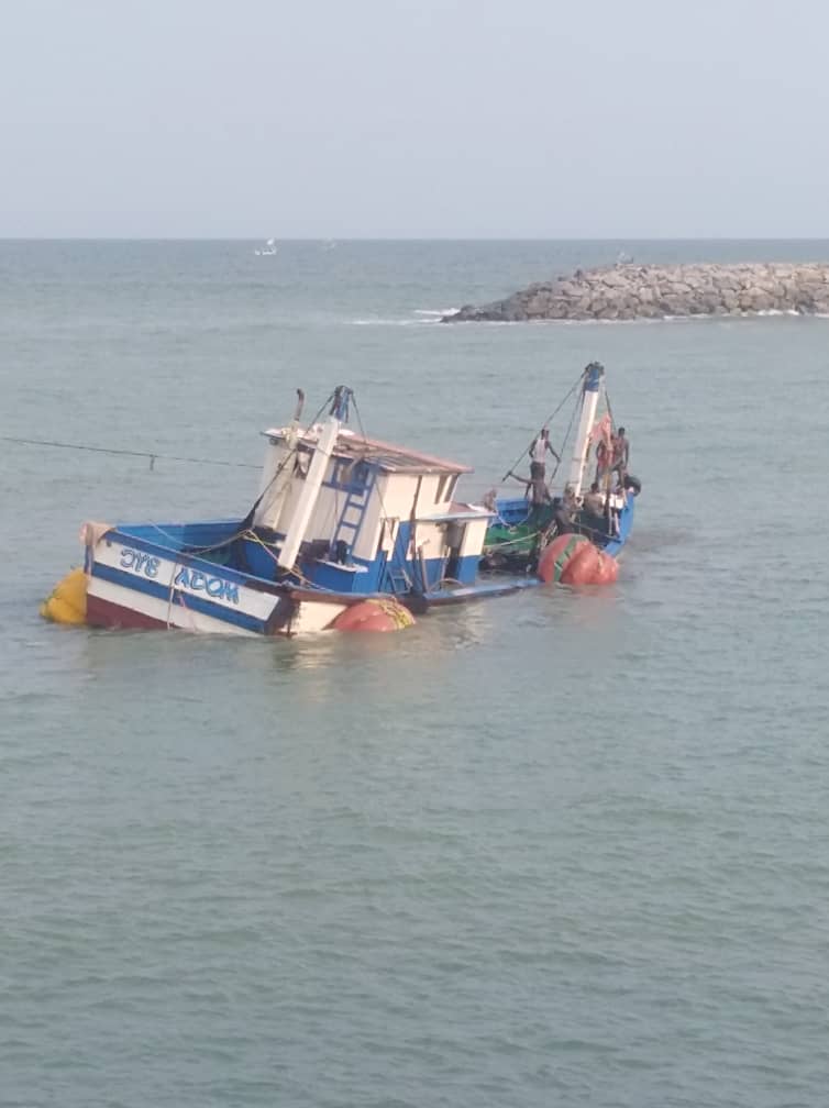 Elmina Harbour Danger: Large fishing vessel ‘Joy George’ sinks after ...