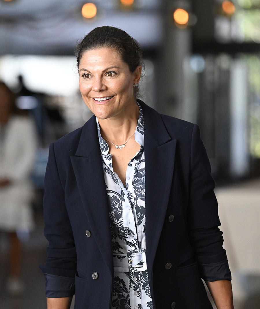 Victorias comeback efter semestern – nya bilderna!