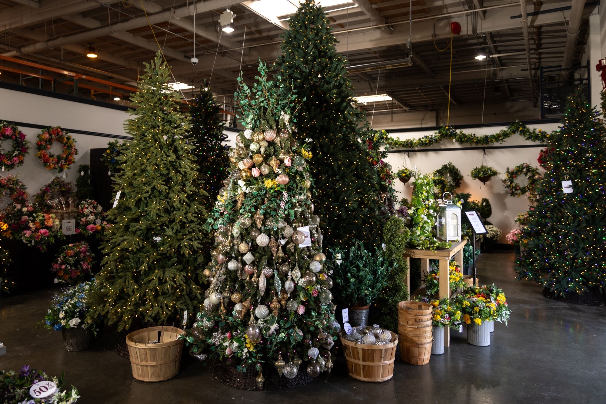 Christmas Decorations Come With Higher Price Tag This Holiday Season ...