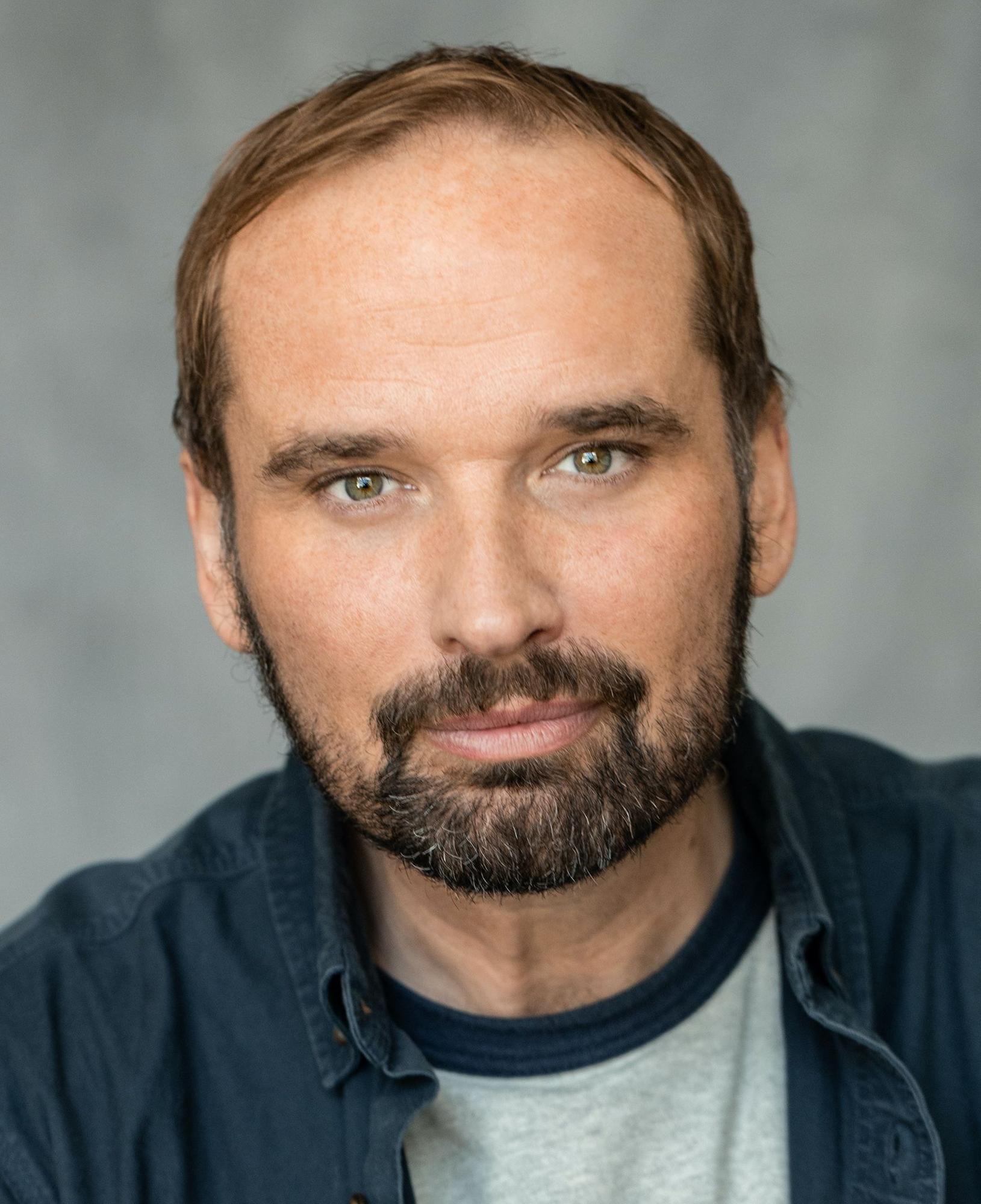 An Actor's Process: how voice of Wallace, Ben Whitehead, brought Elon ...