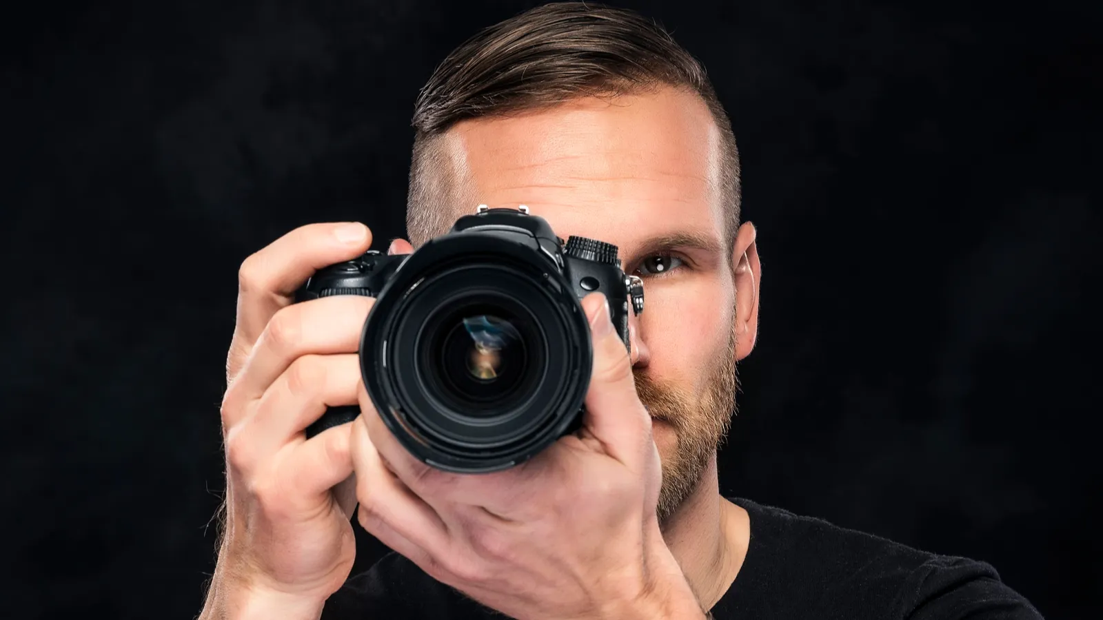 How to capture stunning photos in the dark