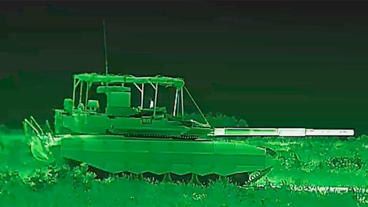 Video: Russland tester ildkraften til T-90M under nattlige skytinger ...