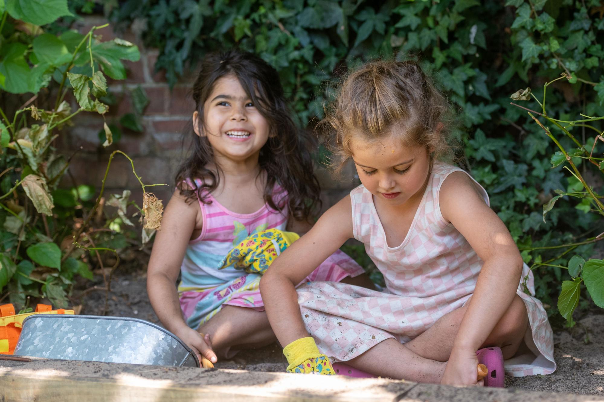 Eco-Schools Green Flag with Distinction awarded to Grandir UK nursery ...