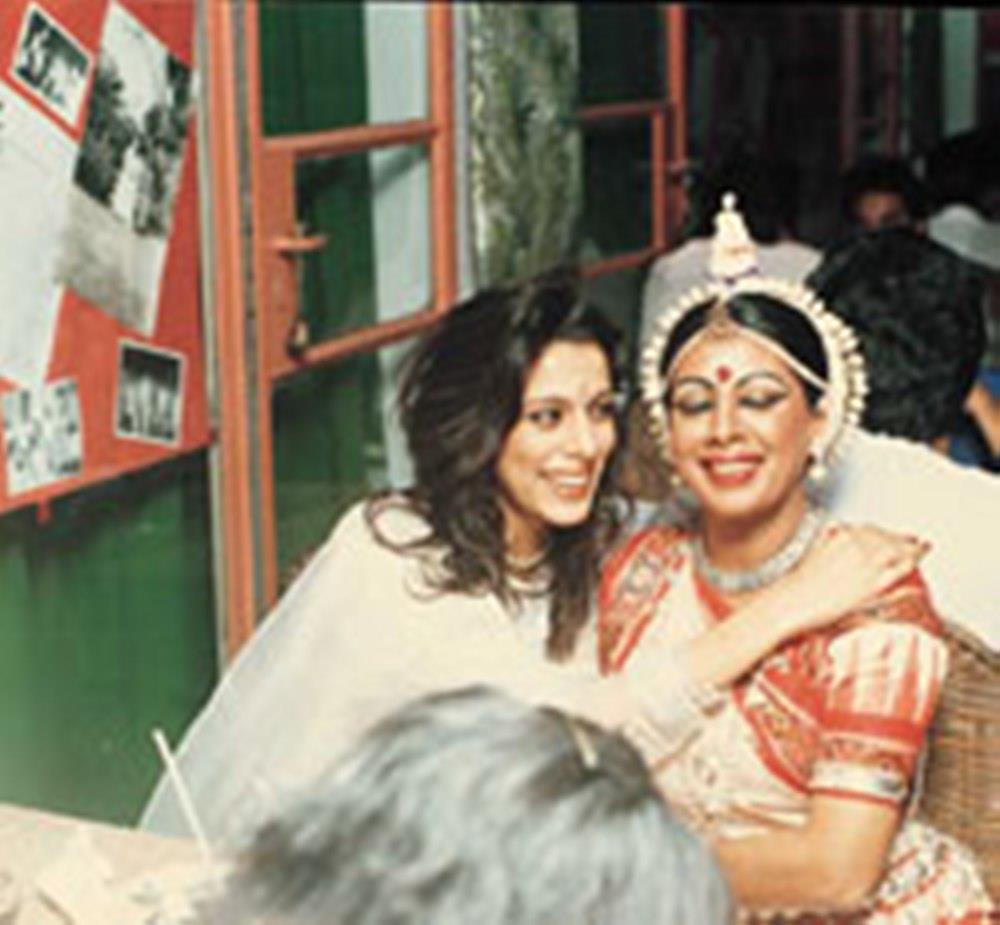 Pooja Bedi Claims Her Mother Protima’s Body Was Never Found After 1998 ...