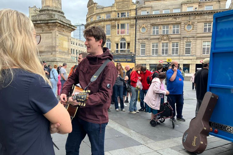 Queues in Newcastle as Andrew Cushin does acoustic set live from a ...
