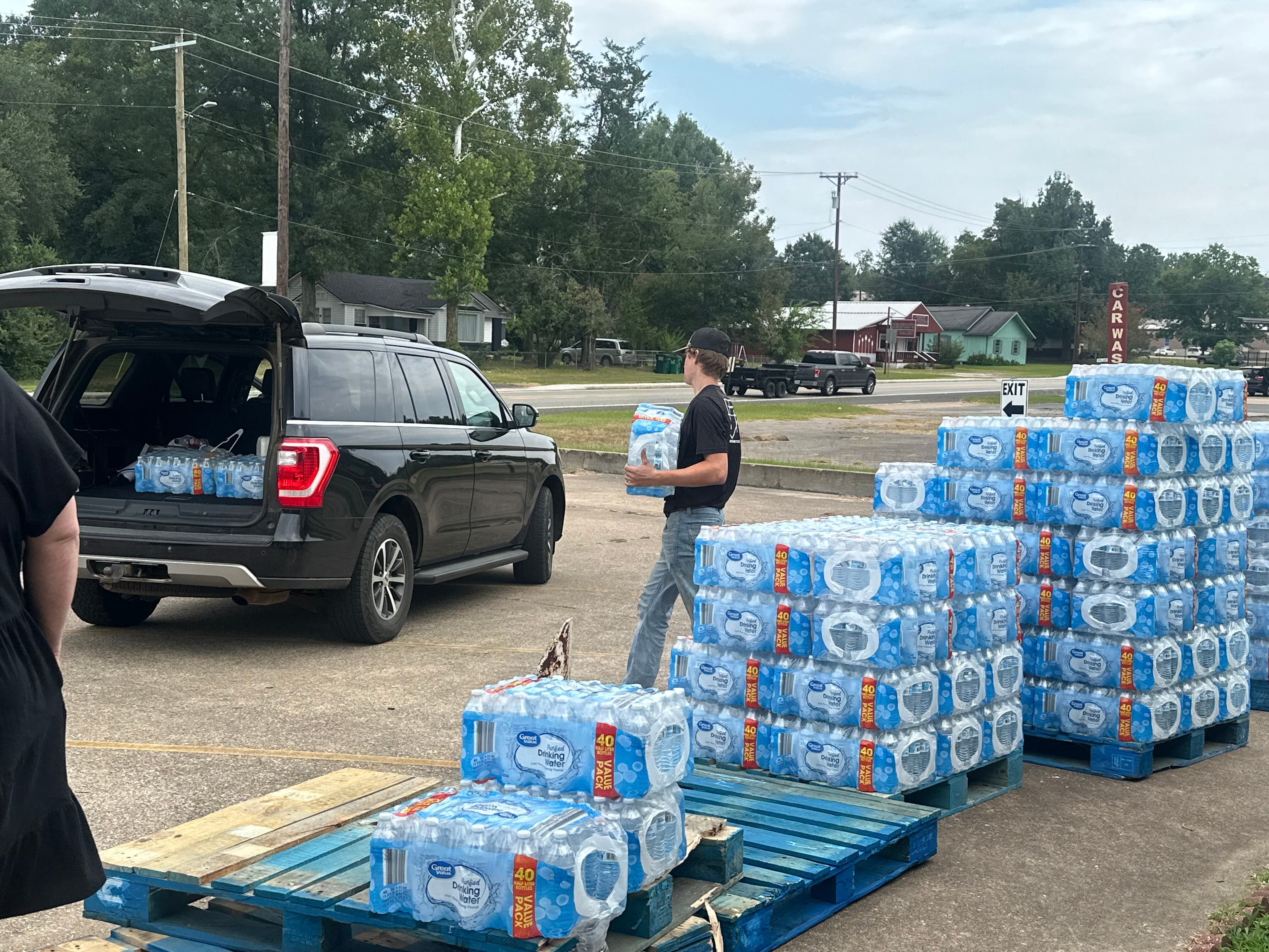 Temporary pump on way to Zavalla from Kilgore