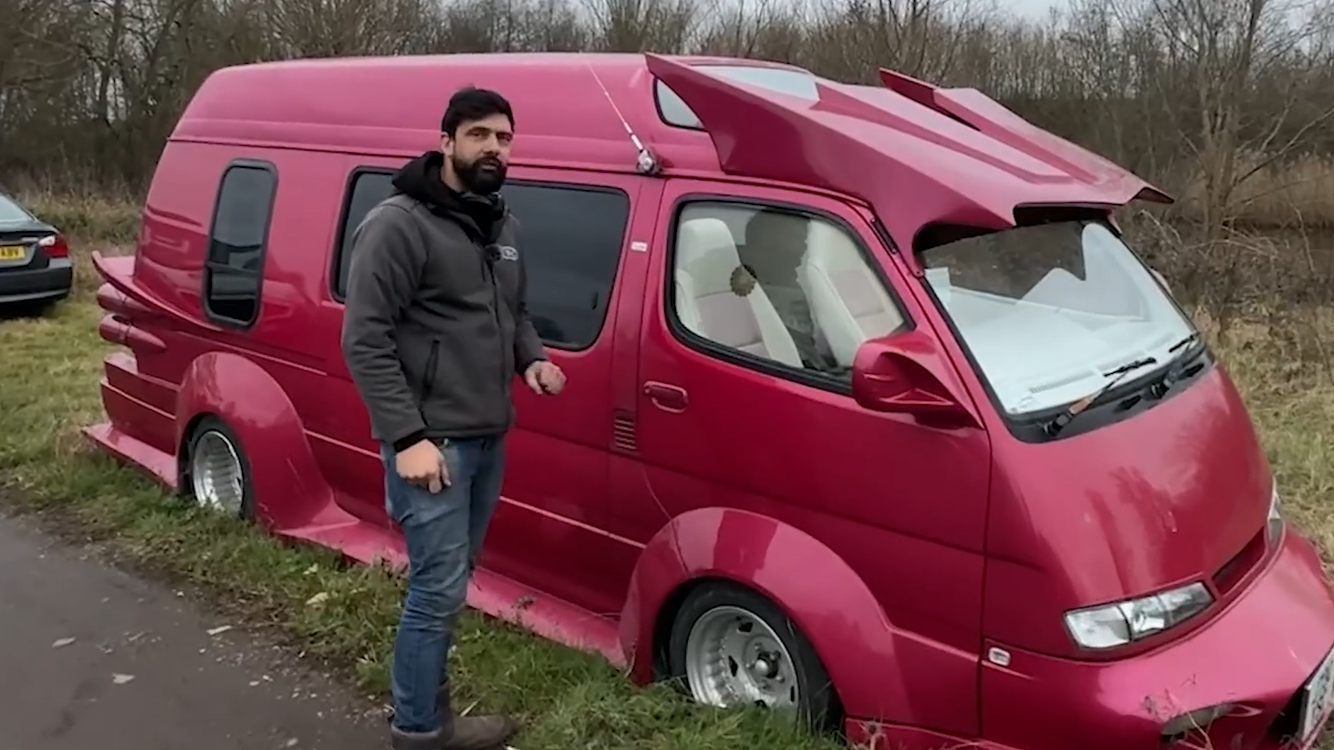 Abandoned Bosozoku Van Discovered in the UK
