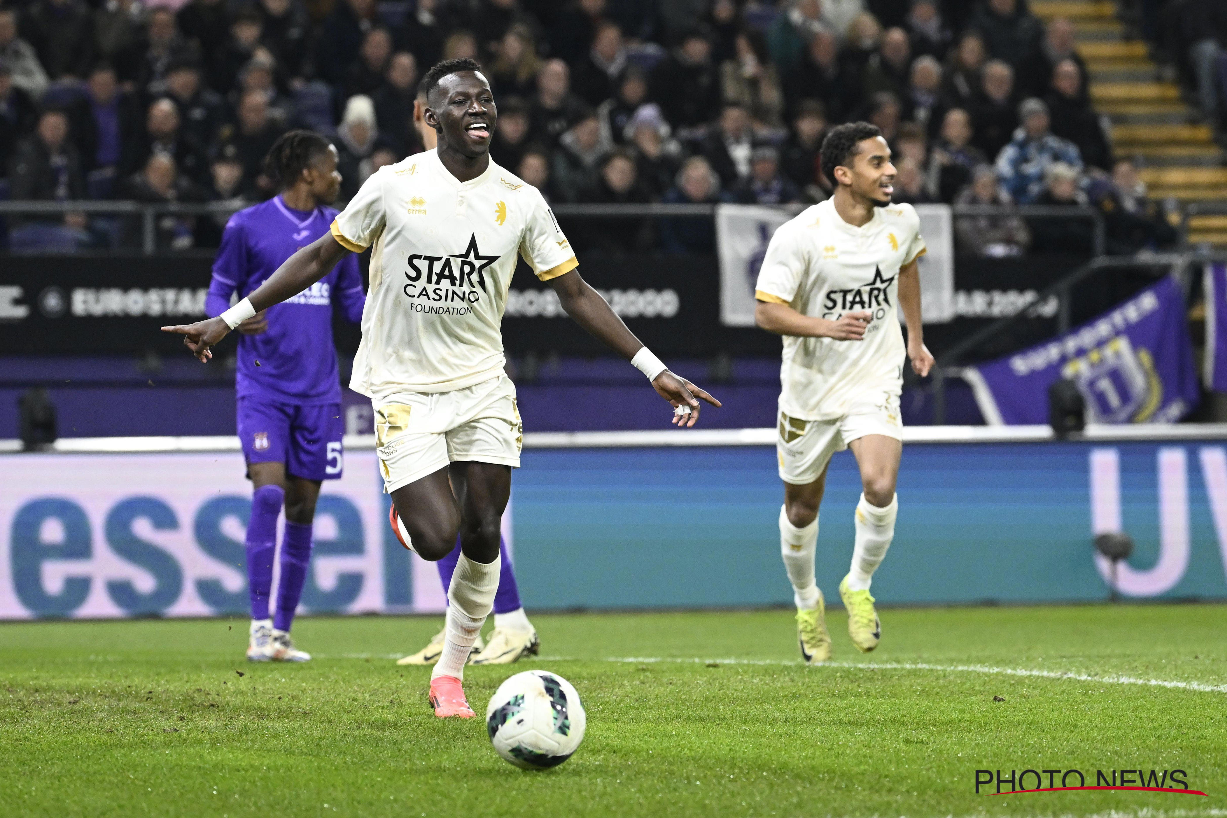 OFFICIEEL: Royal Antwerp FC presenteert RSCA- en Club-beul Al-Sahafi