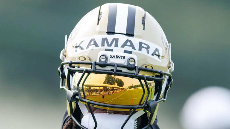 2025 Fantasy Football Running Back Rankings: Draft Kenneth Walker Or ...