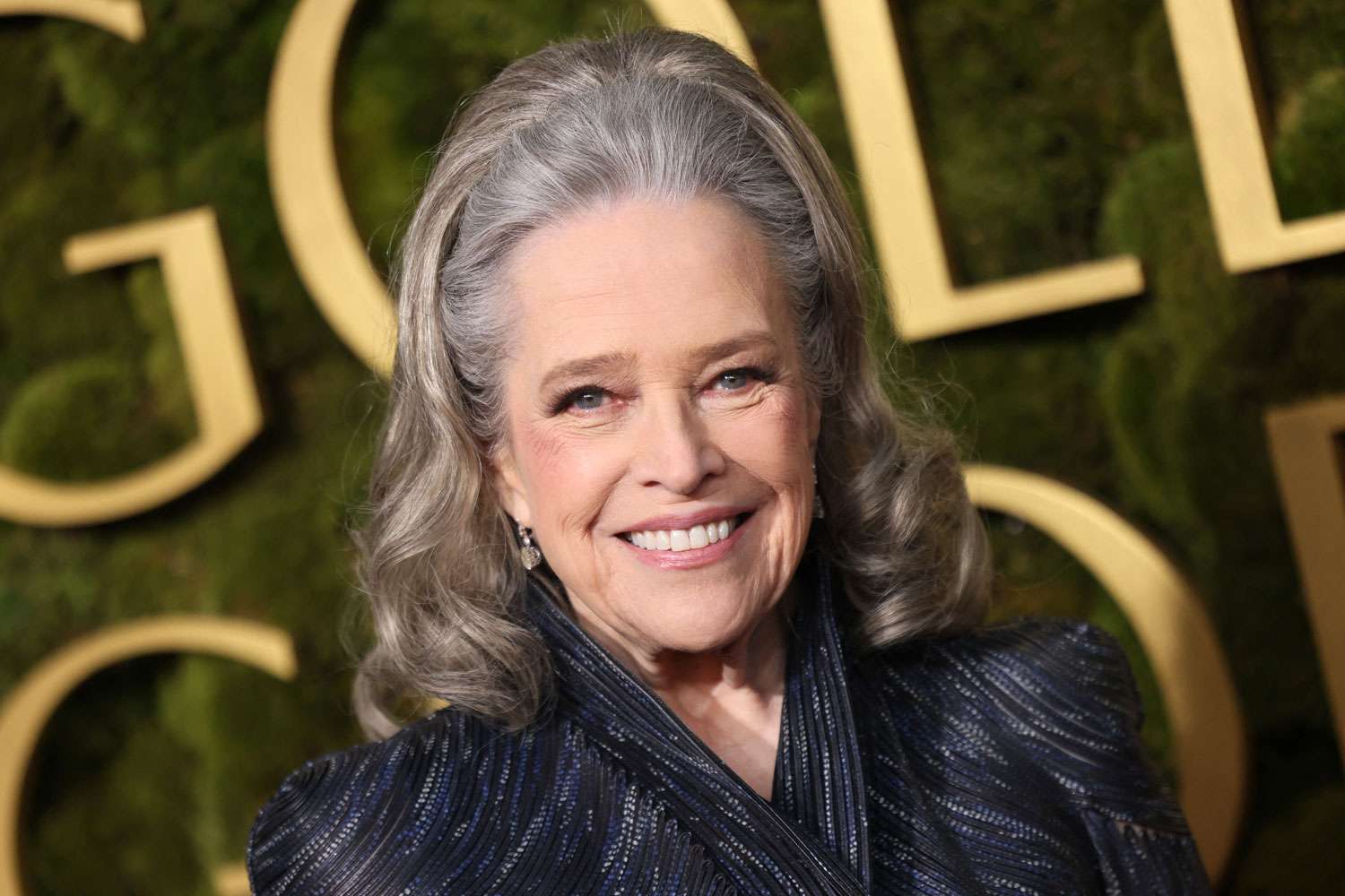 Kathy Bates Slams Critics Who Say Her 100-Lb. Weight Loss Is Just From ...