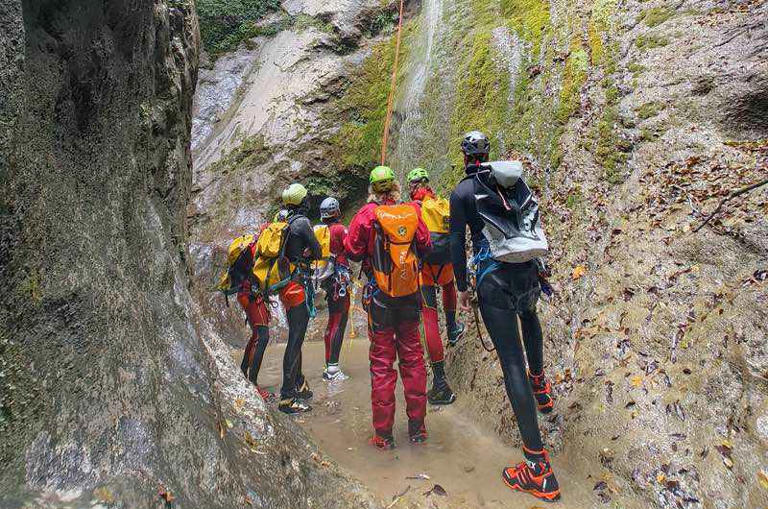 Soccorso alpino: giornata formativa con la squadra regionale forra