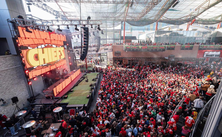 These 6 KC area bars are hosting watch parties for Chiefs' season opener