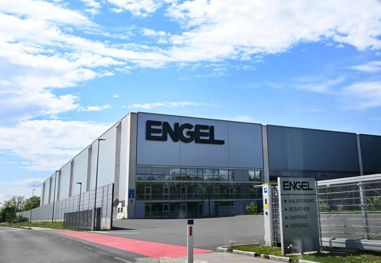 Maschinenbauer Engel baut Stellen ab und verlagert Teile der Produktion
