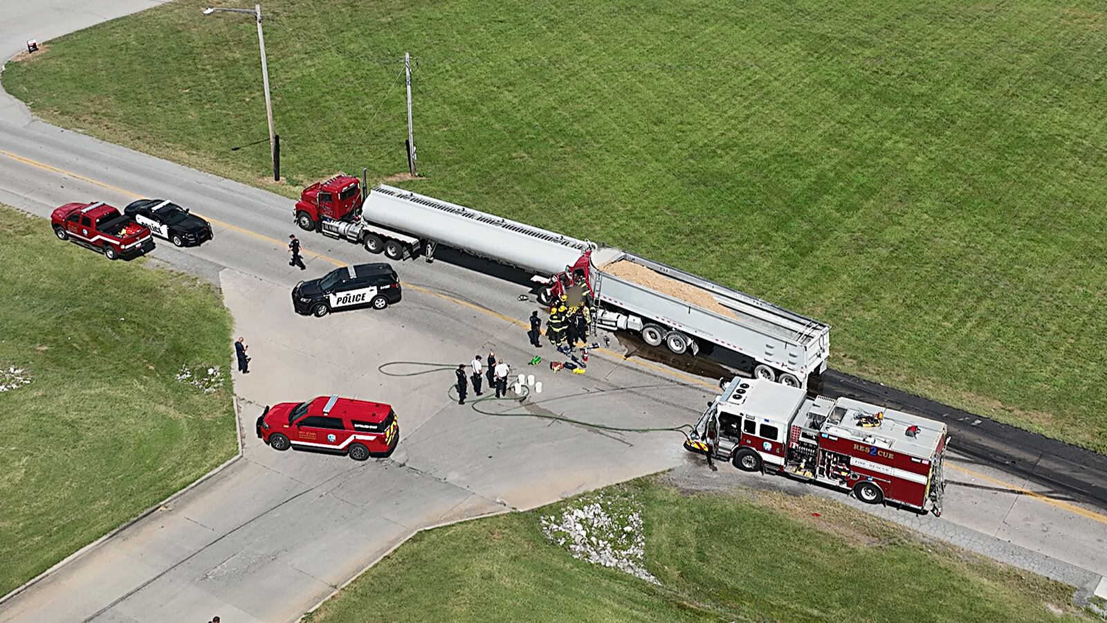 Ill. man dead after crash involving 2 semi trucks on Southern ...