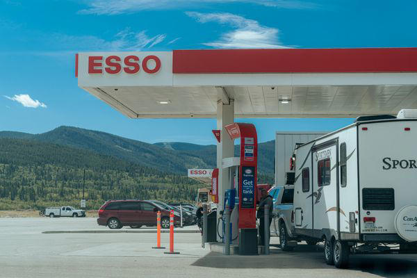 Gas prices in Canada are rising by up to 21 c/L tomorrow but here's ...