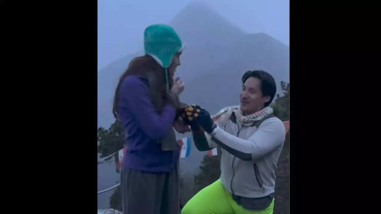 ‘I Lava You’: The Guatemala volcano proposal and why everyone is ...