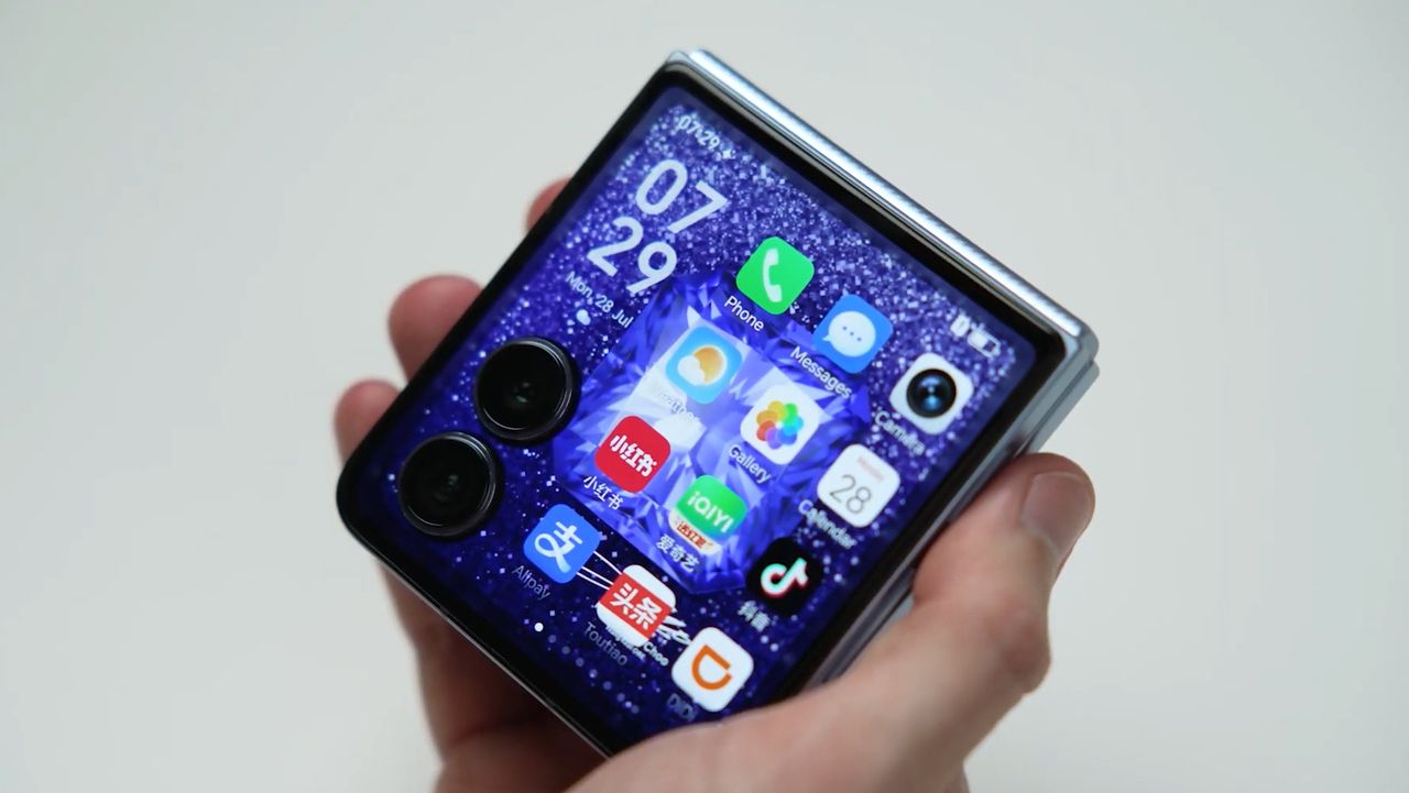 This Jimmy Choo-designed Honor Magic V Flip 2 is the sparkliest phone I ...
