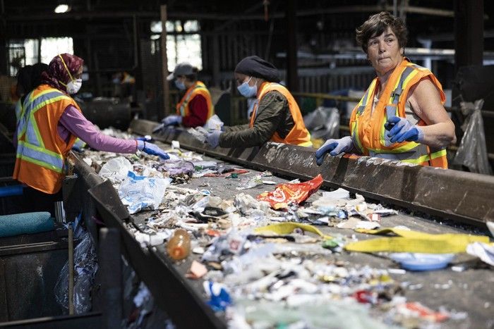 Dozens of workers to lose lifeline with cuts to Abbotsford, Mission ...
