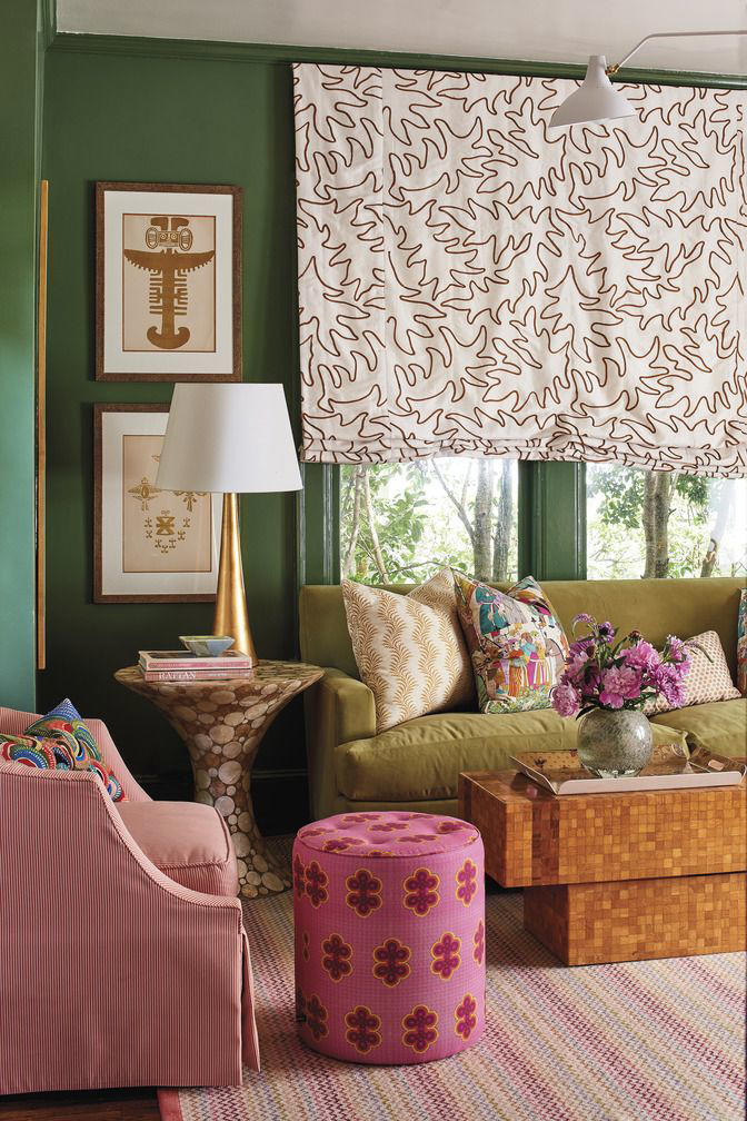These designer-approved tricks will maximize seating in any tiny living ...