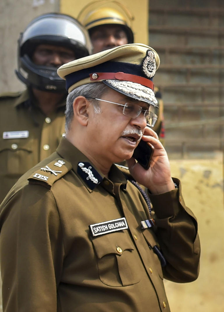 Senior IPS officer Satish Golcha takes charge as 26th Delhi Police ...