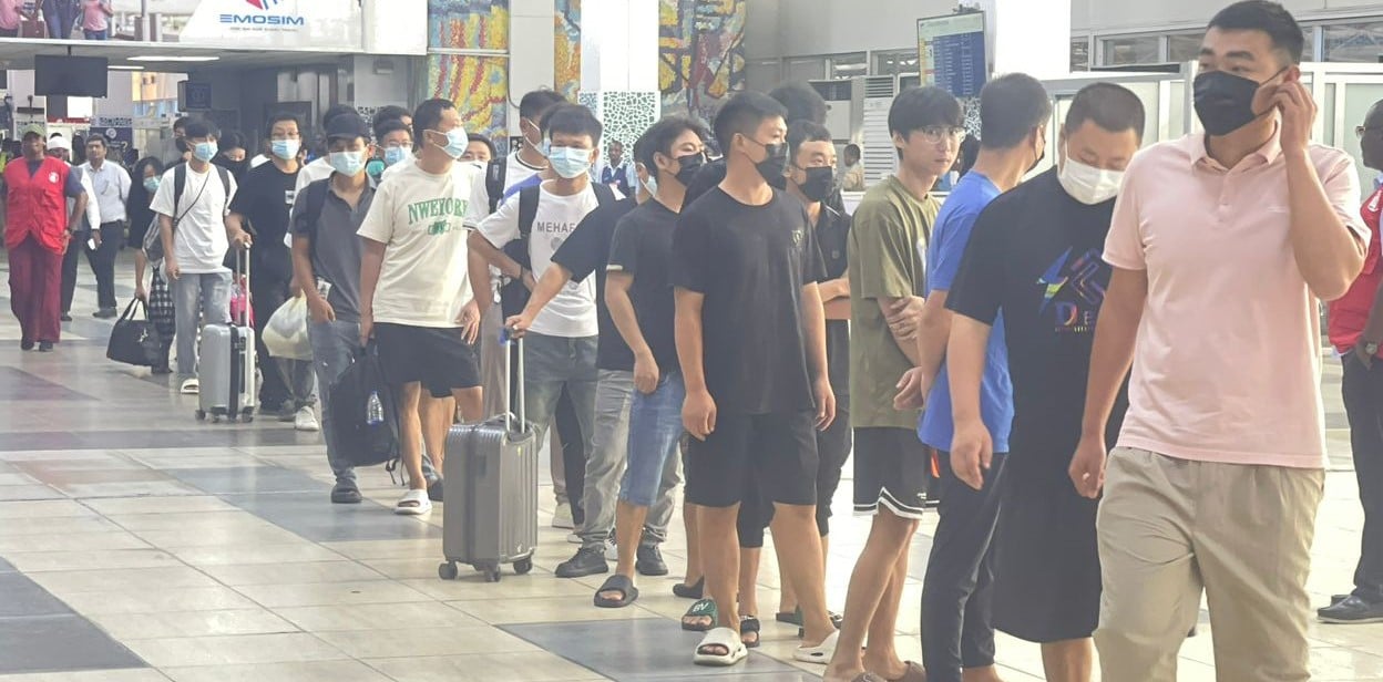 EFCC, Immigration repatriate 51 foreign cybercrime convicts