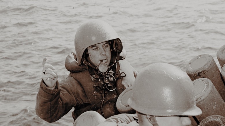 Why Some US Navy Sailors Wore Helmets That Are Way Too Large For Their Heads