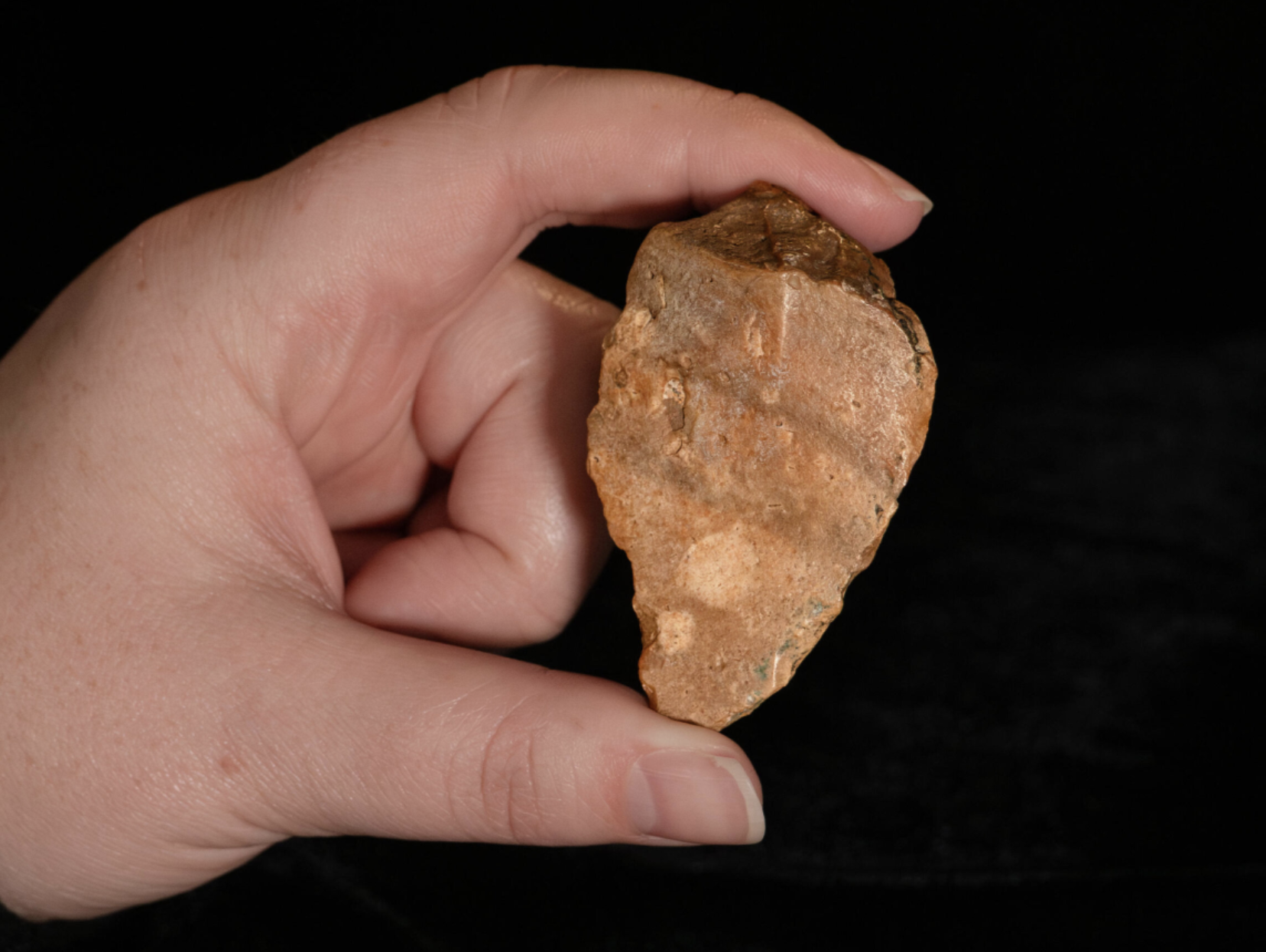 1.04-Million-Year-Old Stone Tools Found on Indonesian Island Offer ...