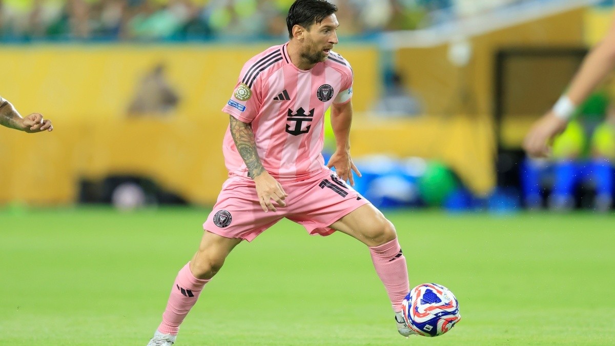 MLS: Lionel Messi deslumbra con su Rolex Barbie de oro y zafiros con ...
