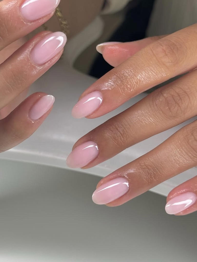 Powder Pink Is The It-Girl Shade Defining Summer 2025