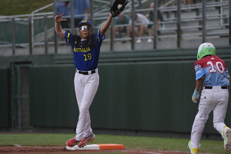 In softball and baseball, girls are getting more visibility at the ...