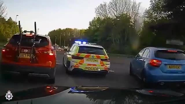 Mercedes crashes into garden hedge following 130mph high speed police ...