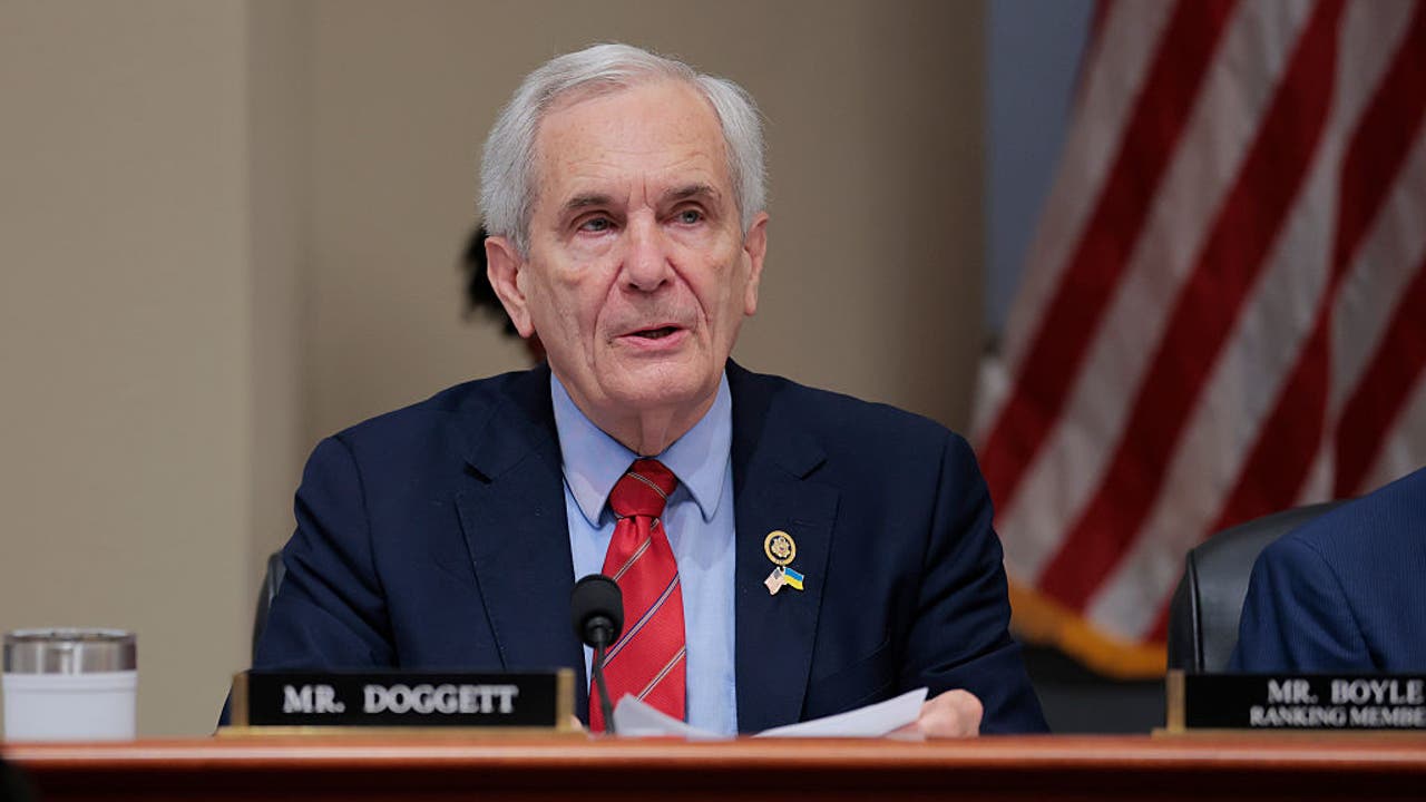 Rep. Lloyd Doggett will not seek reelection if new congressional maps ...