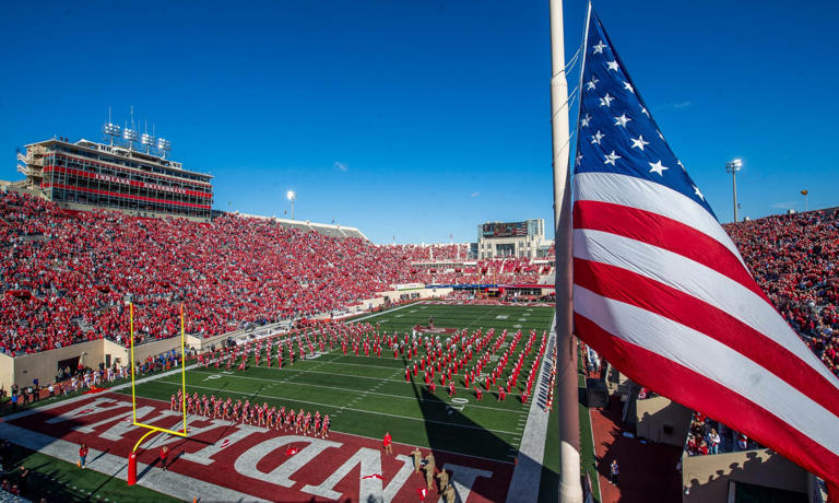 Indiana football announces Merchants Bank partnership, giving naming ...