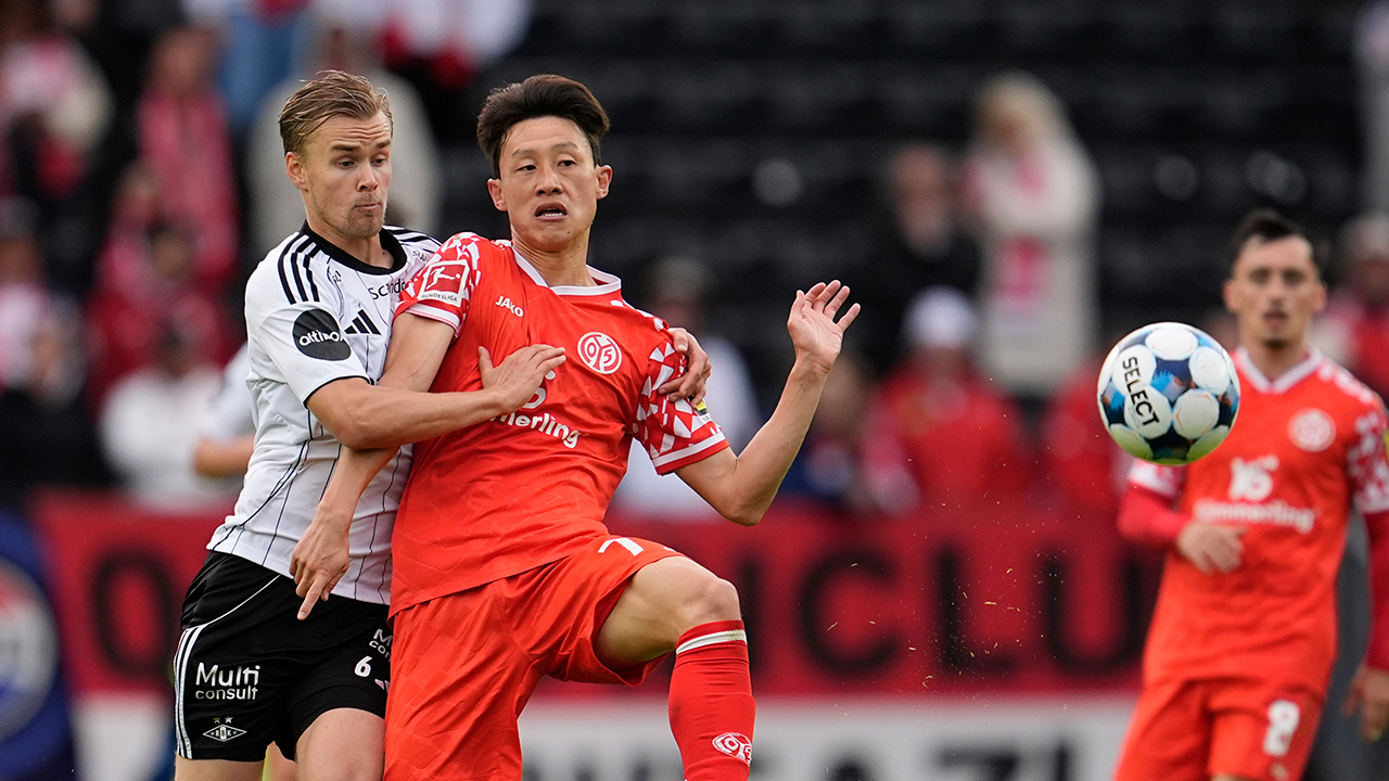 오현규, 시즌 2호골… 헹크, UEL PO 1차전 대승