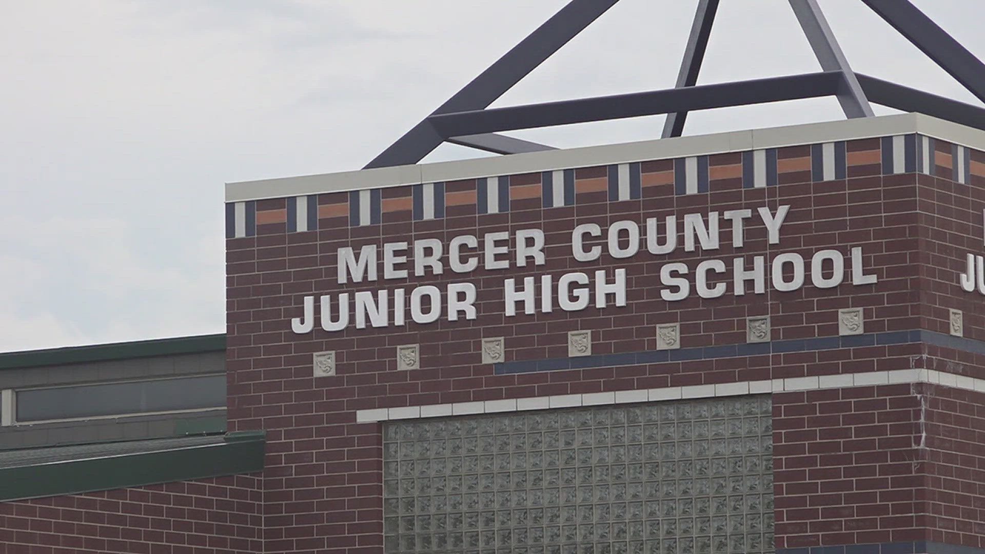 Mercer County schools, teachers ratify new contract