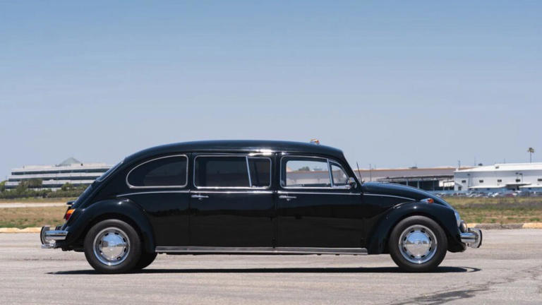 Rollswagen: The Stretch Limo Volkswagen Beetle