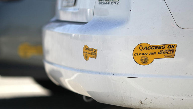 California is about to end its popular EV carpool lane decal program