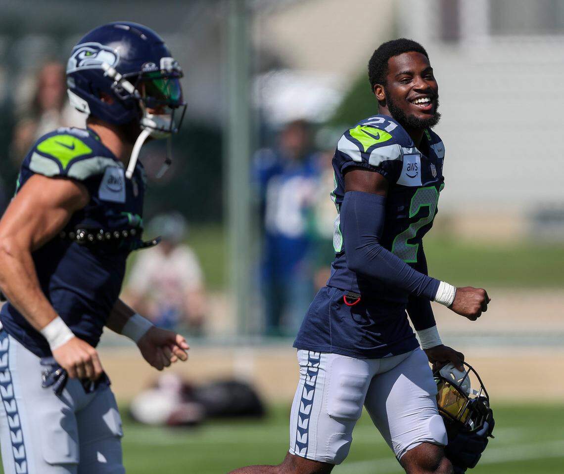 Seahawks, Packers fight in joint practice. Devon Witherspoon, Ernest ...