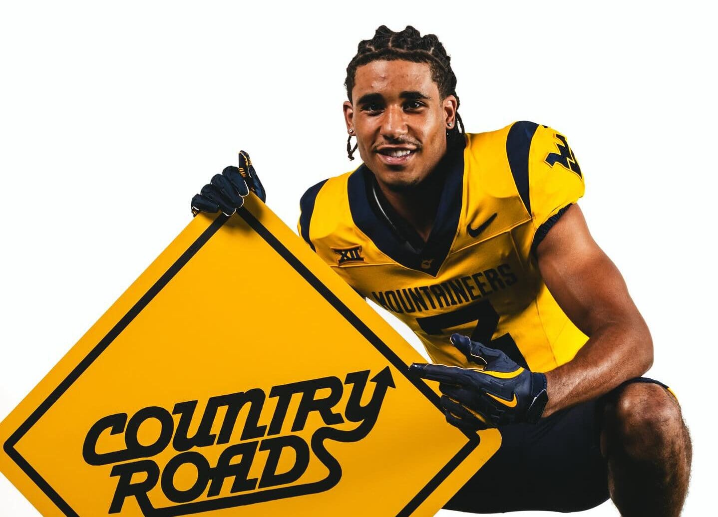 Going the Distance: WVU casts a wide net for 2026 football commits