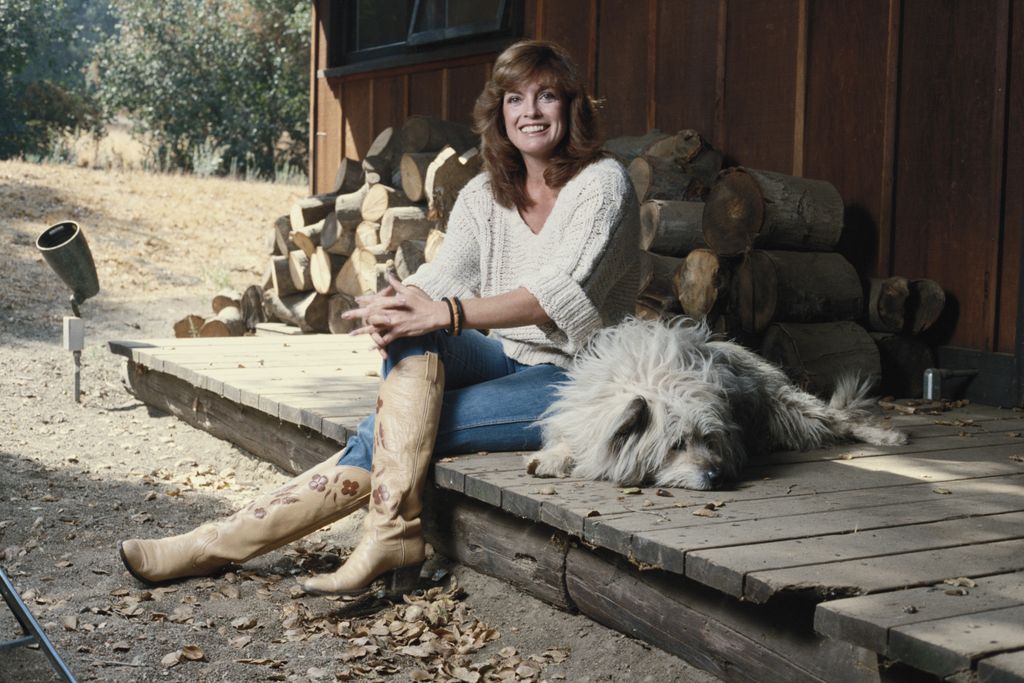 '80s Dallas star looks incredible in age-defying photo with daughter