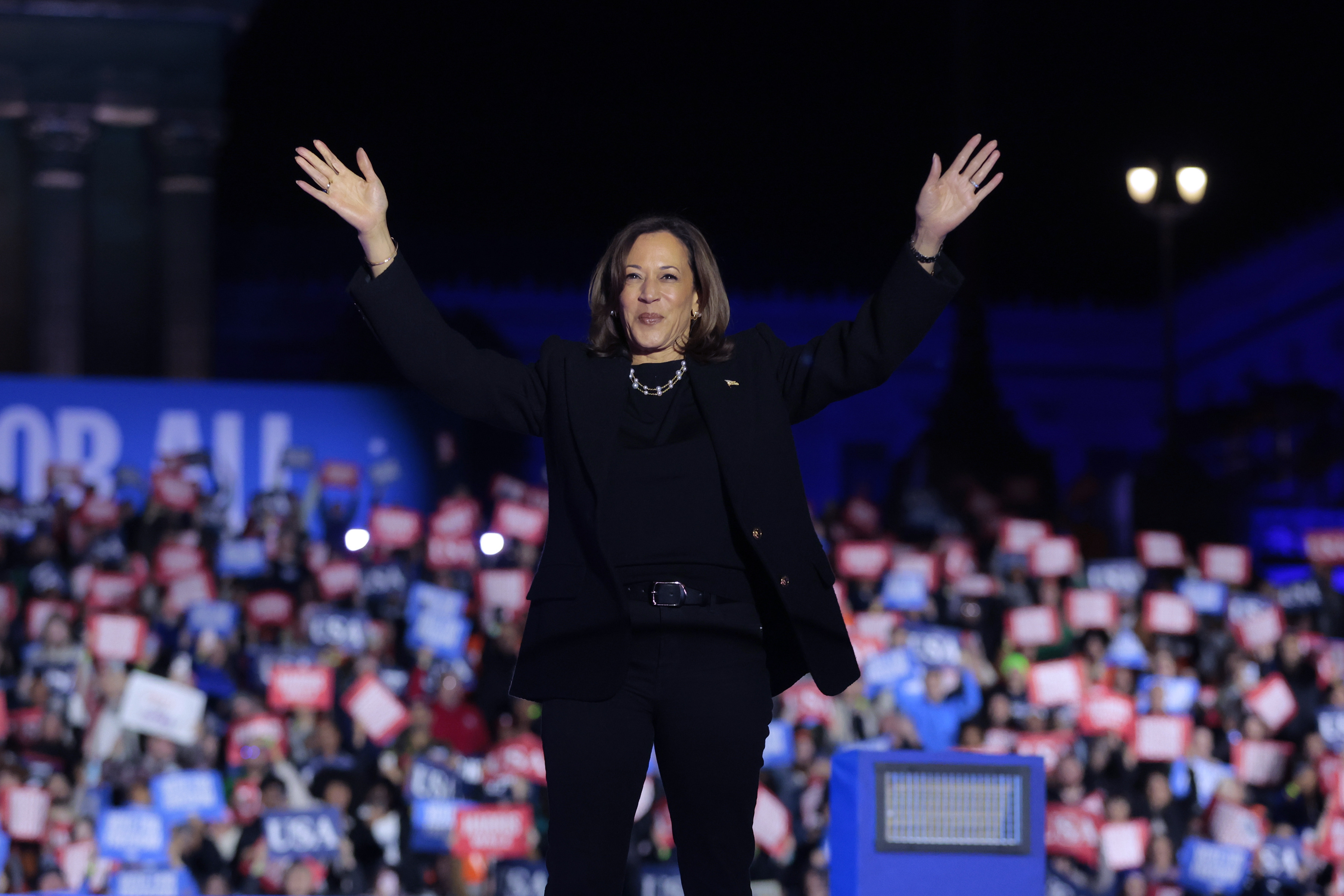 Kamala Harris is bringing her new book tour to the Met Philadelphia in ...