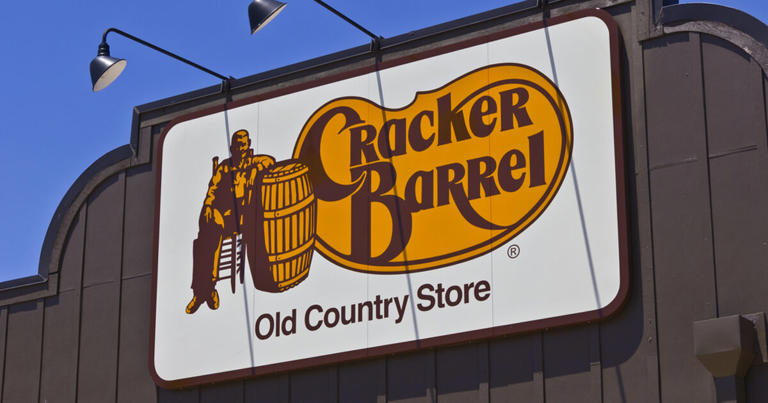 Donald Trump Jr & other conservatives freak out over Cracker Barrel’s ...